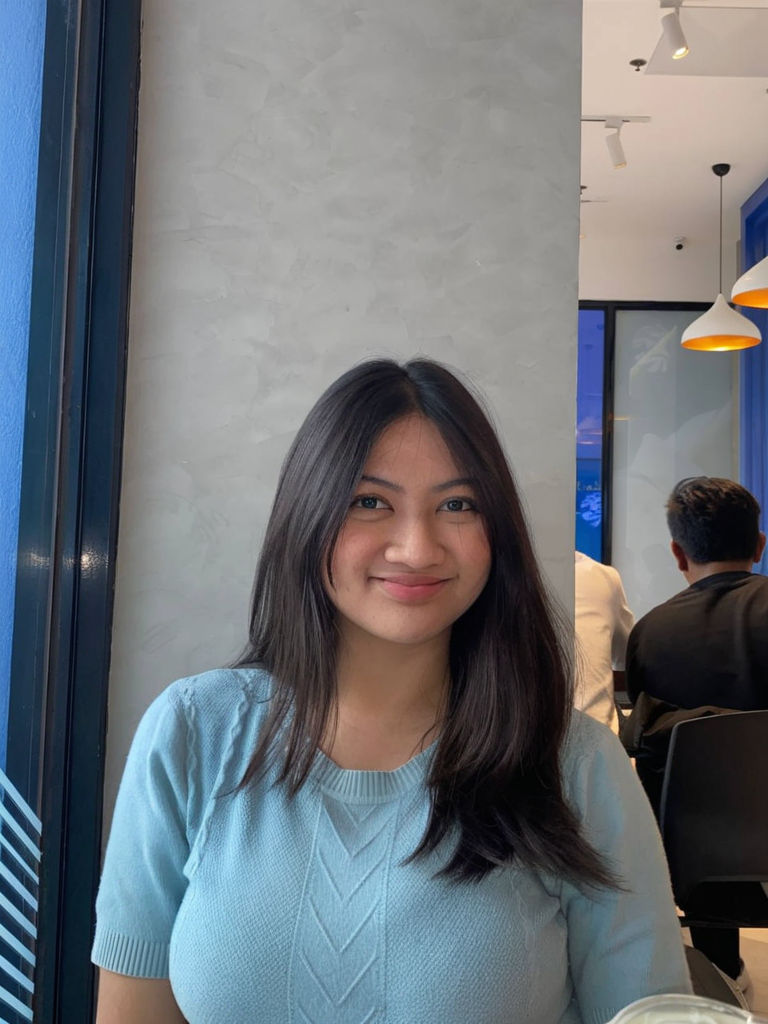 Make it look like there is a table and meal of vegetable mea... by ...